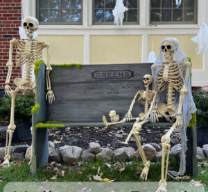 DIY Holiday Bench Makeover - Build and Create Home