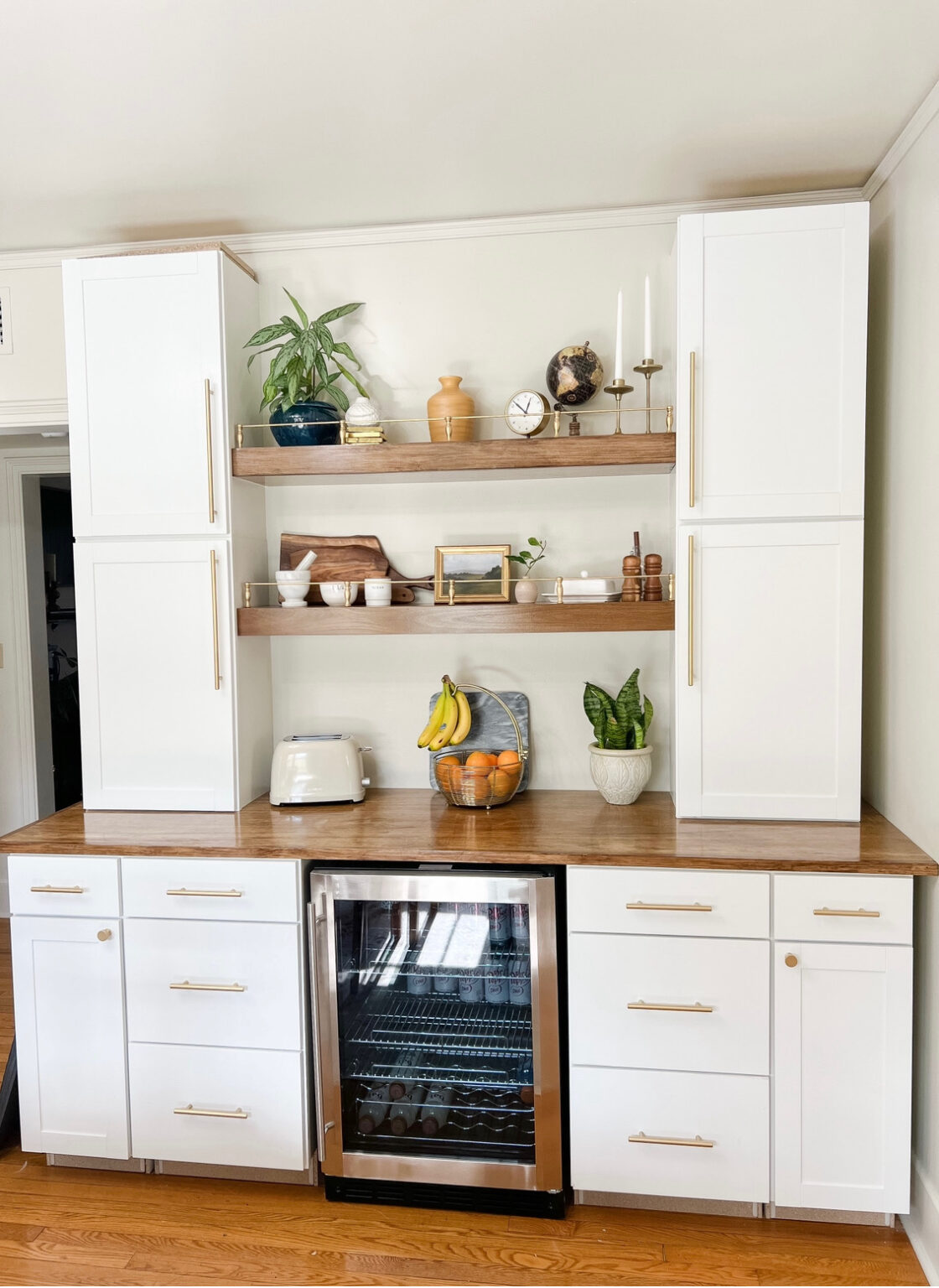 DIY Breakfast Bar Floating Shelves - Build and Create Home