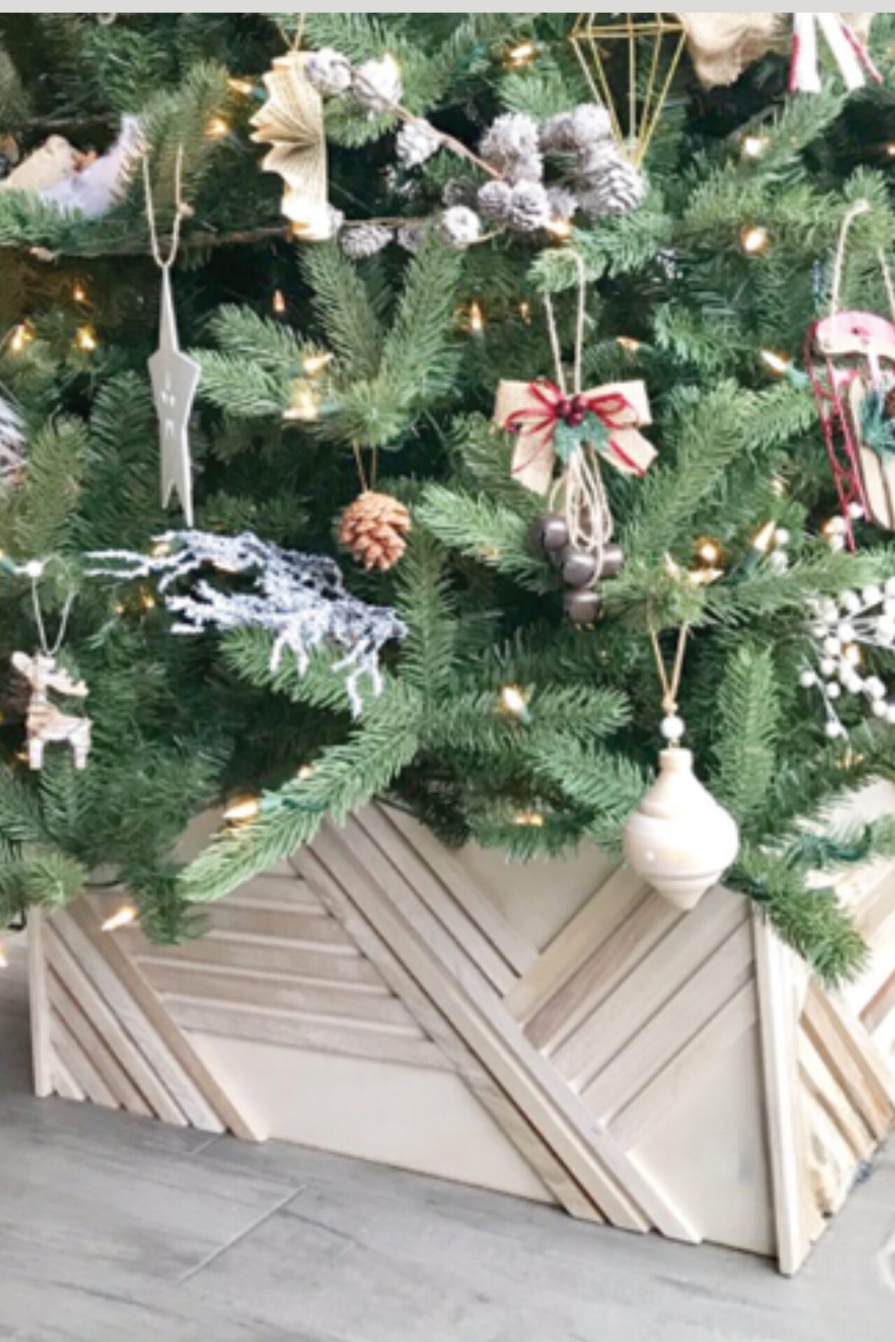 DIY Wood Christmas Tree Box - Build and Create Home